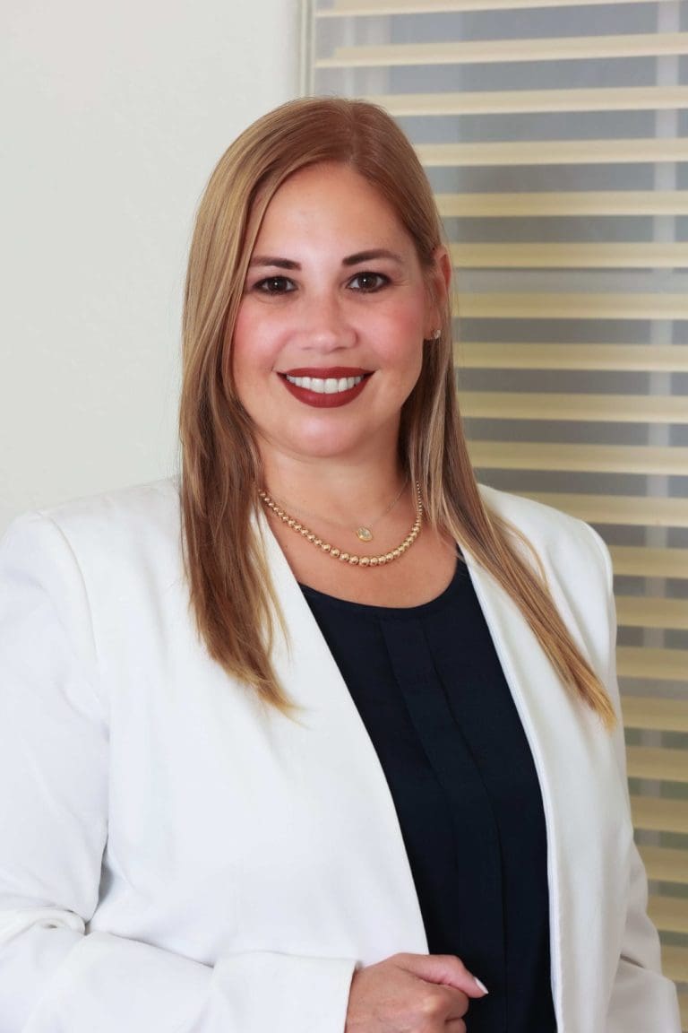 Meet Dr. Yaritza Arriaga-O'Neill: The Highly-Skilled Physician And ...