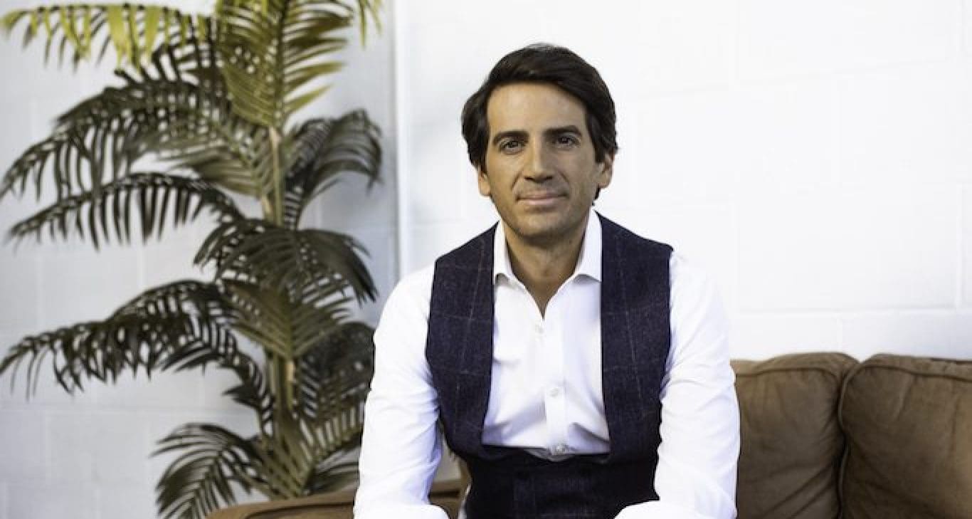 How Dr. Ira Savetsky Enhances Natural Beauty One Surgery At A Time