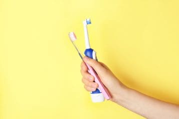 A Simple Three-Step Guide To Buying An Effective Toothbrush