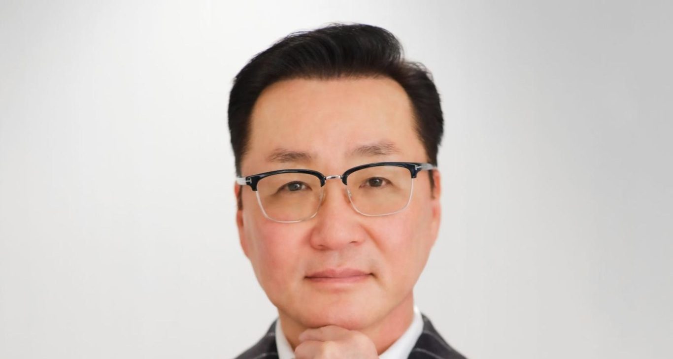 Dr. Harrison H. Lee Precision Approach to Modern Facial Surgery - Haute ...