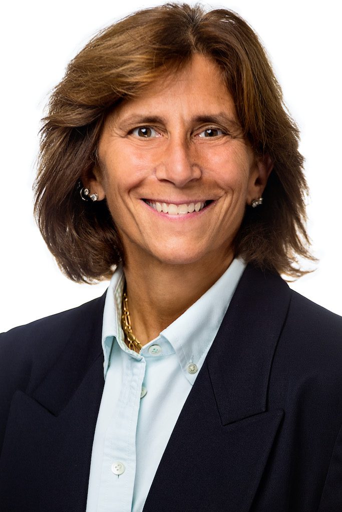 Janice Roven Speaks On Divorce: Destruction Of A Broken Family Or Not ...