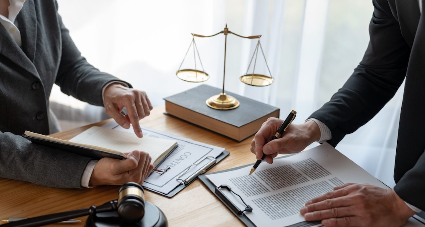 Legal Resilience in Crisis Management: Expert Insights from Business ...