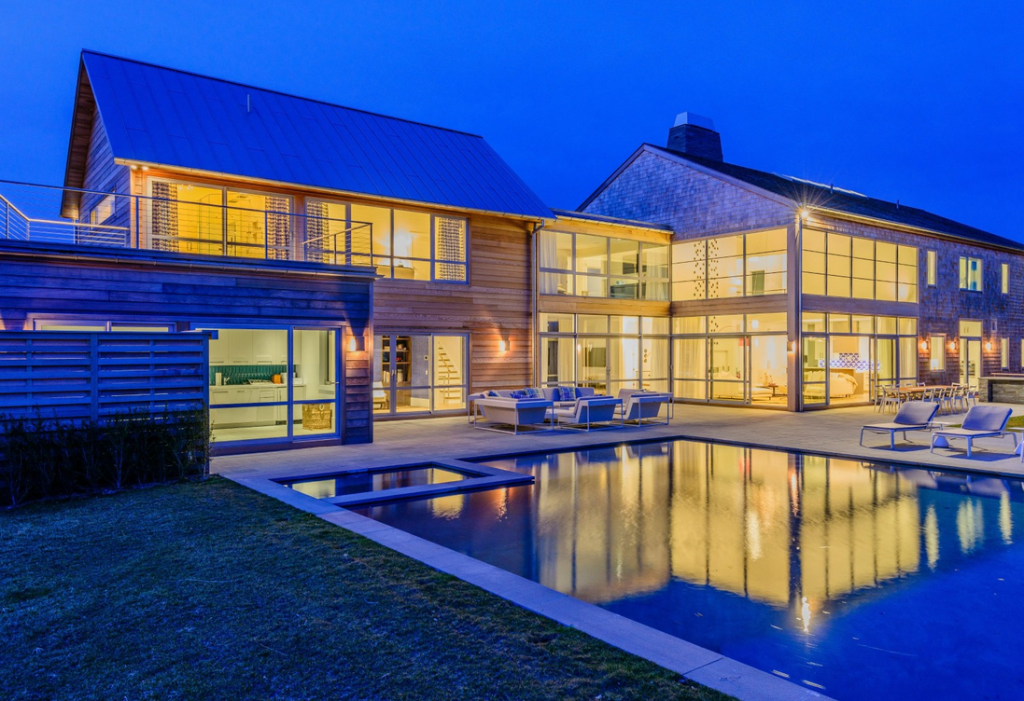 This Airy Abode in the Hamptons Makes Barn Life Seem Chic