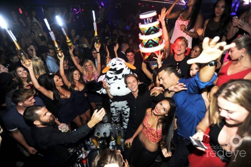 10 Surefire Ways to Get into LIV Nightclub