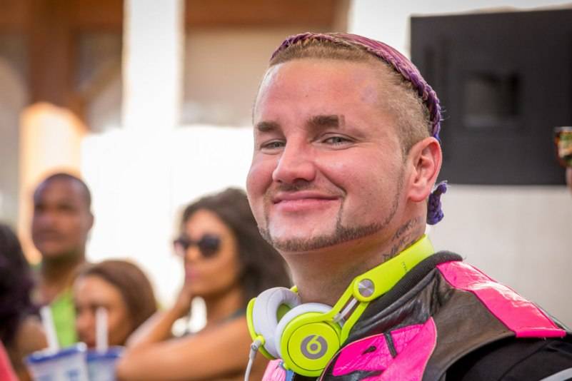 Photos: Riff Raff Entertains at Rehab