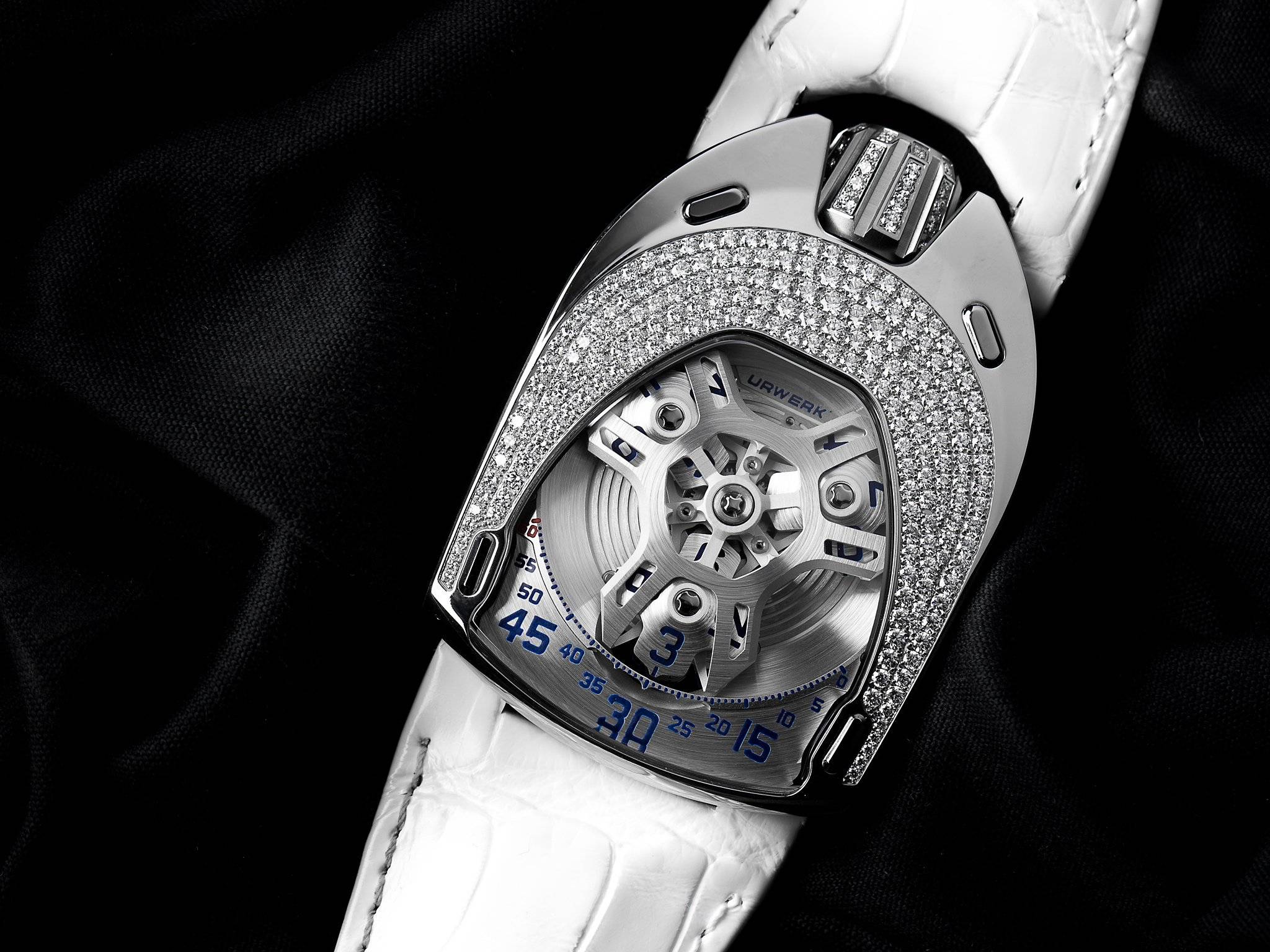 Hands On The Urwerk UR-106 Lotus