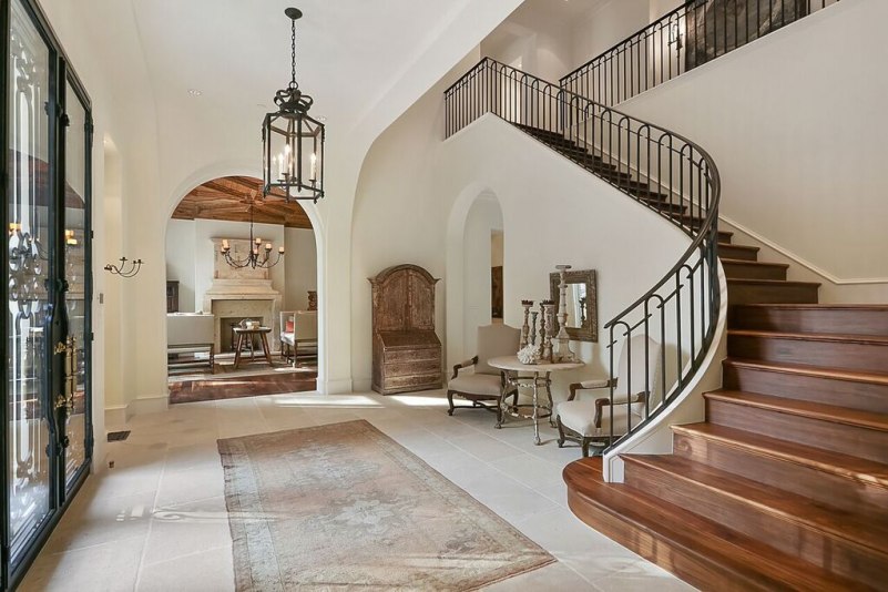 Dallas: See Inside This Stunning Mediterranean-Inspired Estate