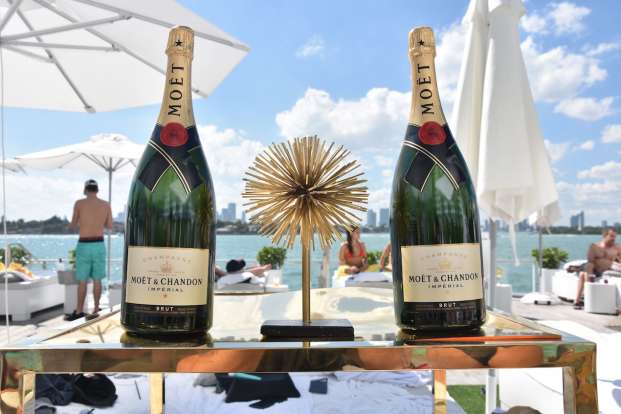The Mondrian Hotel had a Moët Moment at Oscars-Themed Pool Party