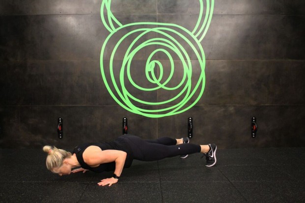 Get Back On Track With This 20-Minute Upper Body Exercise Routine