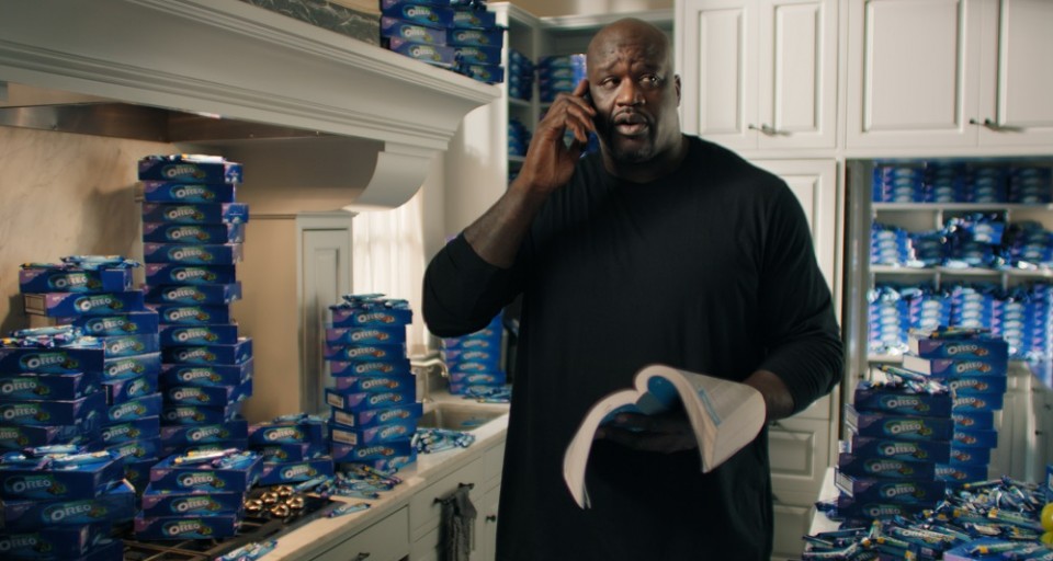 Shaq Celebrates Birthday Gives Away Oreos