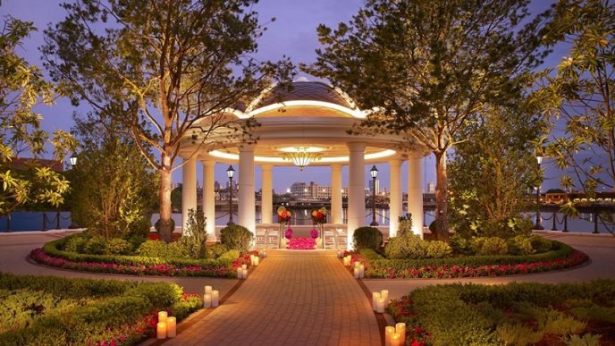 A Lavish Look Inside The Ultra Luxurious Encore Boston Harbor