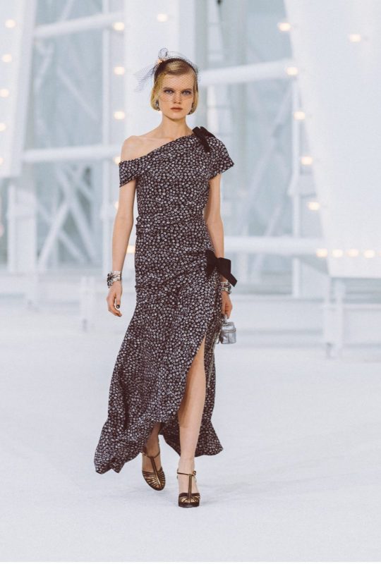CHANEL SS 2021 By Virginie Viard Takes Us to Hollywood
