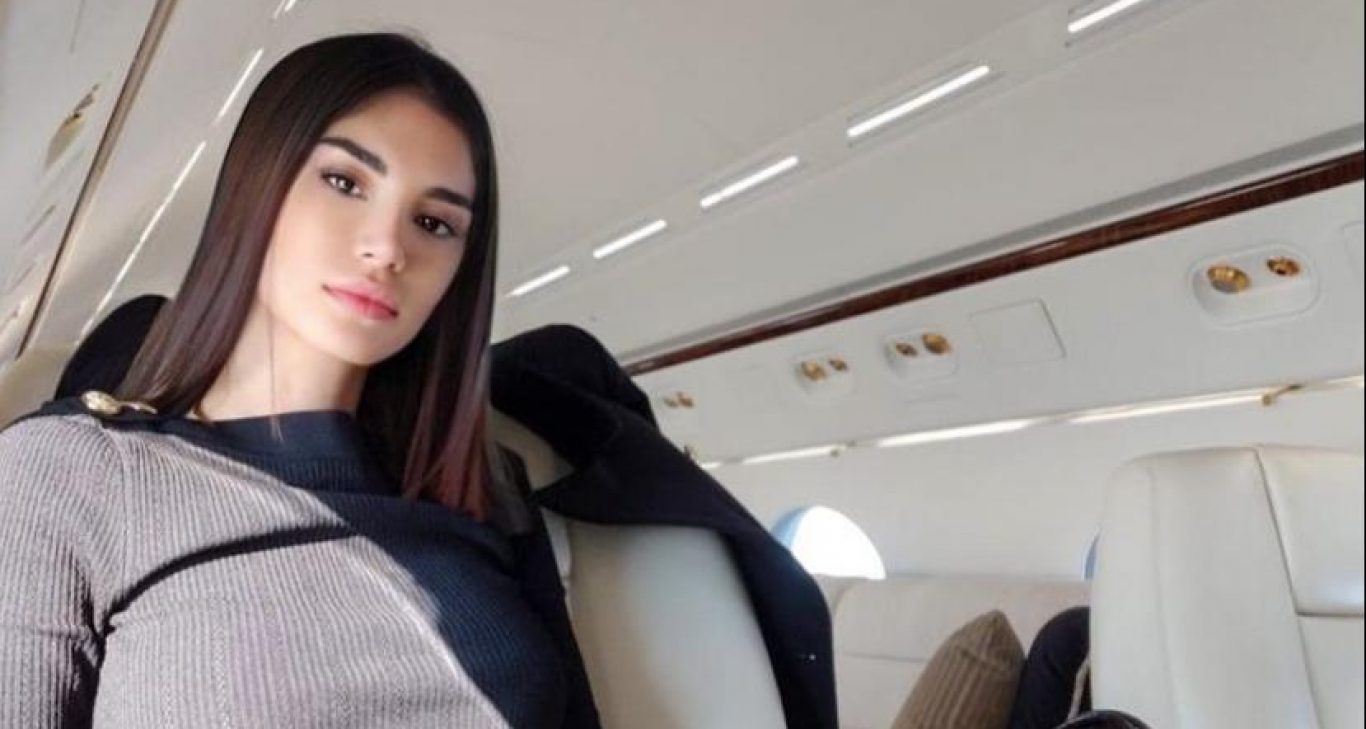 Model Olivia Molina Avellaneda Never Fails To Impress Her Clients And ...