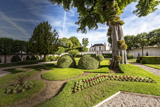 A Sparkling Travel Guide To The Best Of Champagne, France