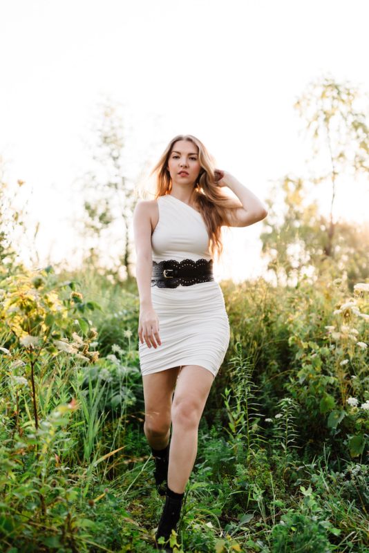 Model Multihyphenate Mischaela Elkins Signals The Return Of The 90's ...