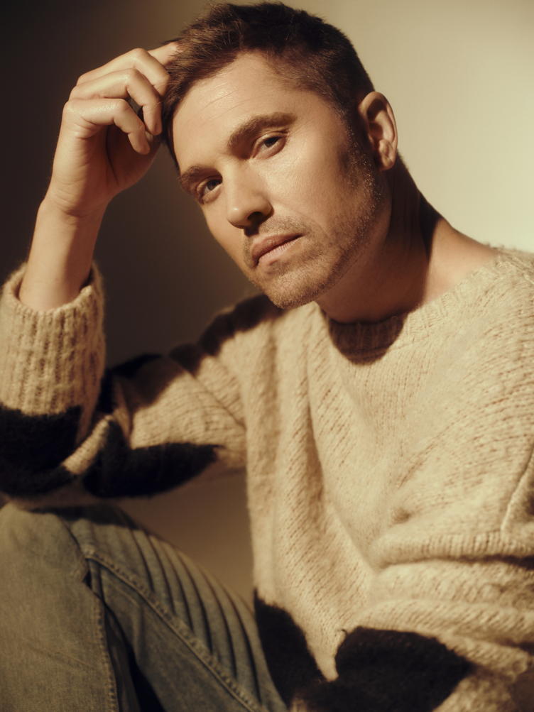 The "Rookie" Talk 101 With Actor Eric Winter