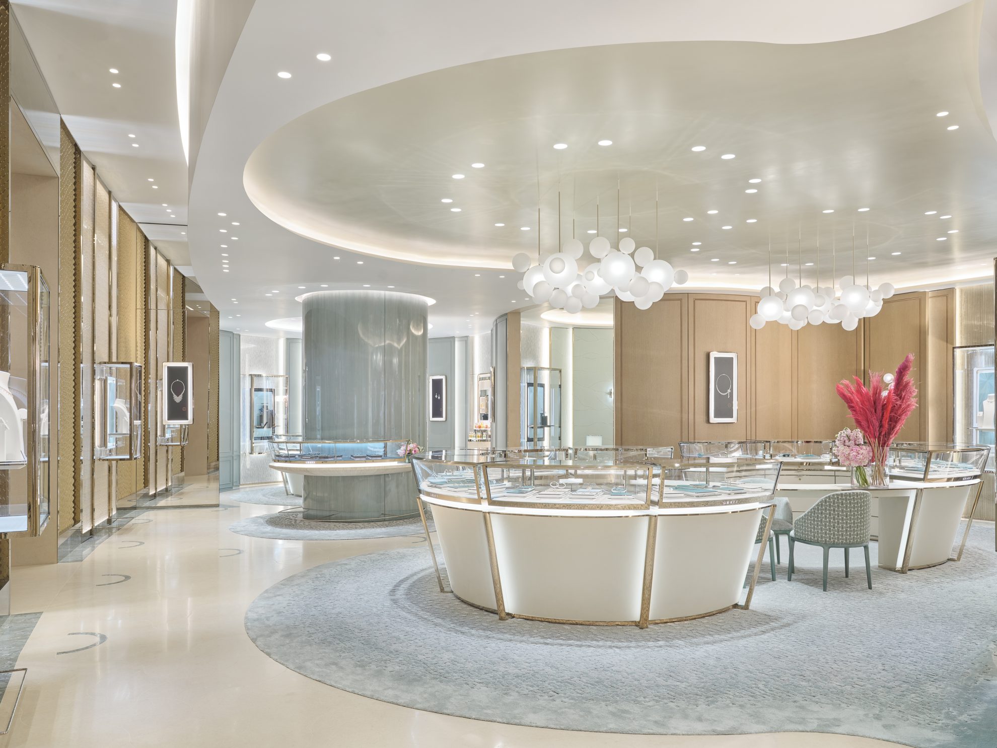 Fontainebleau Las Vegas Opens Largest Graff Boutique In NA