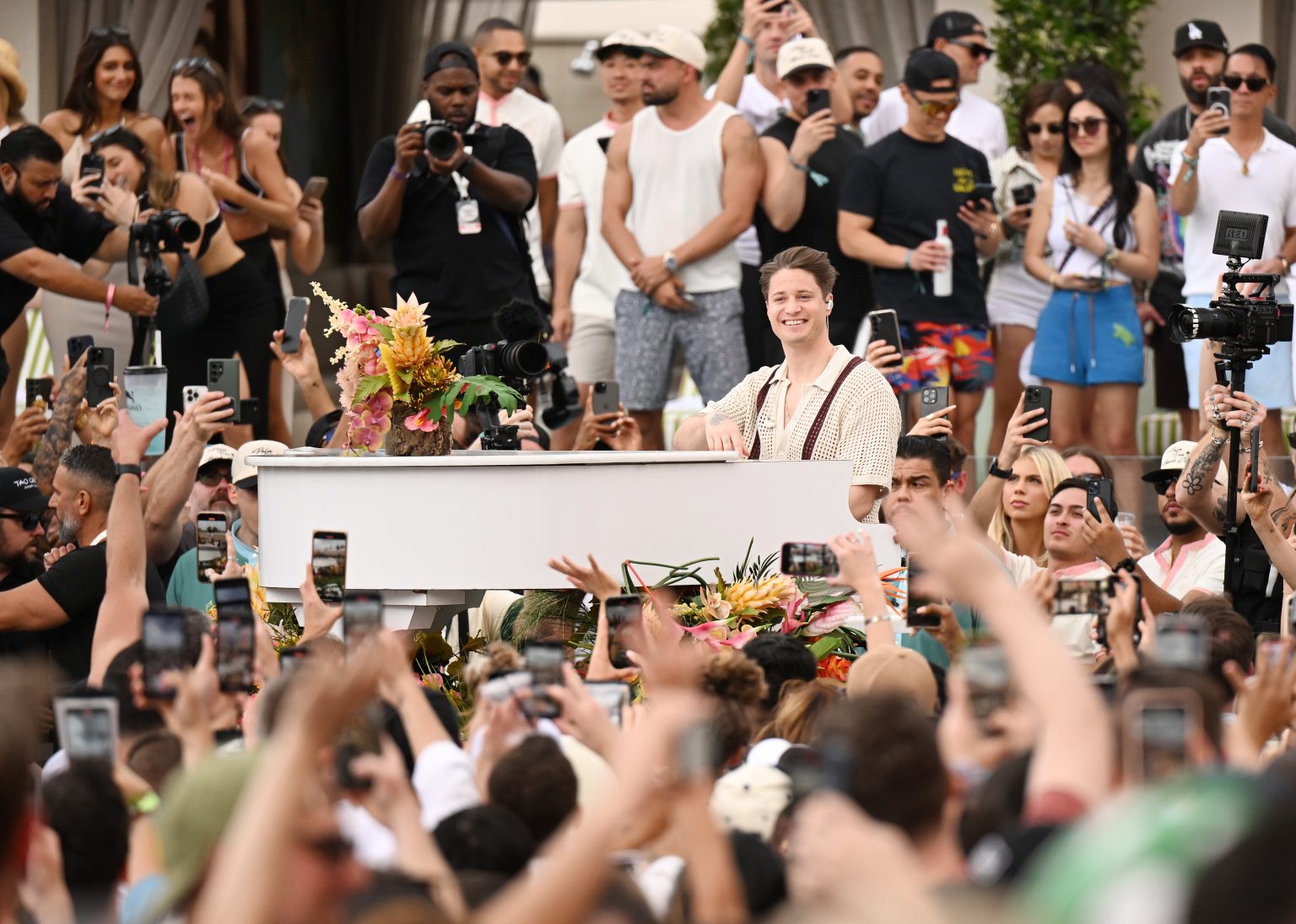 Kygo Launches Palm Tree Beach Club In Las Vegas