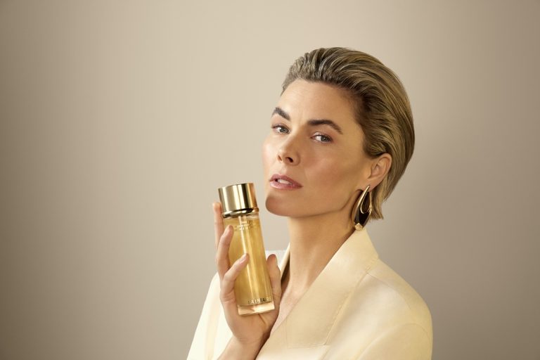 La Prairie Launches Pure Gold Revitalizing Essence